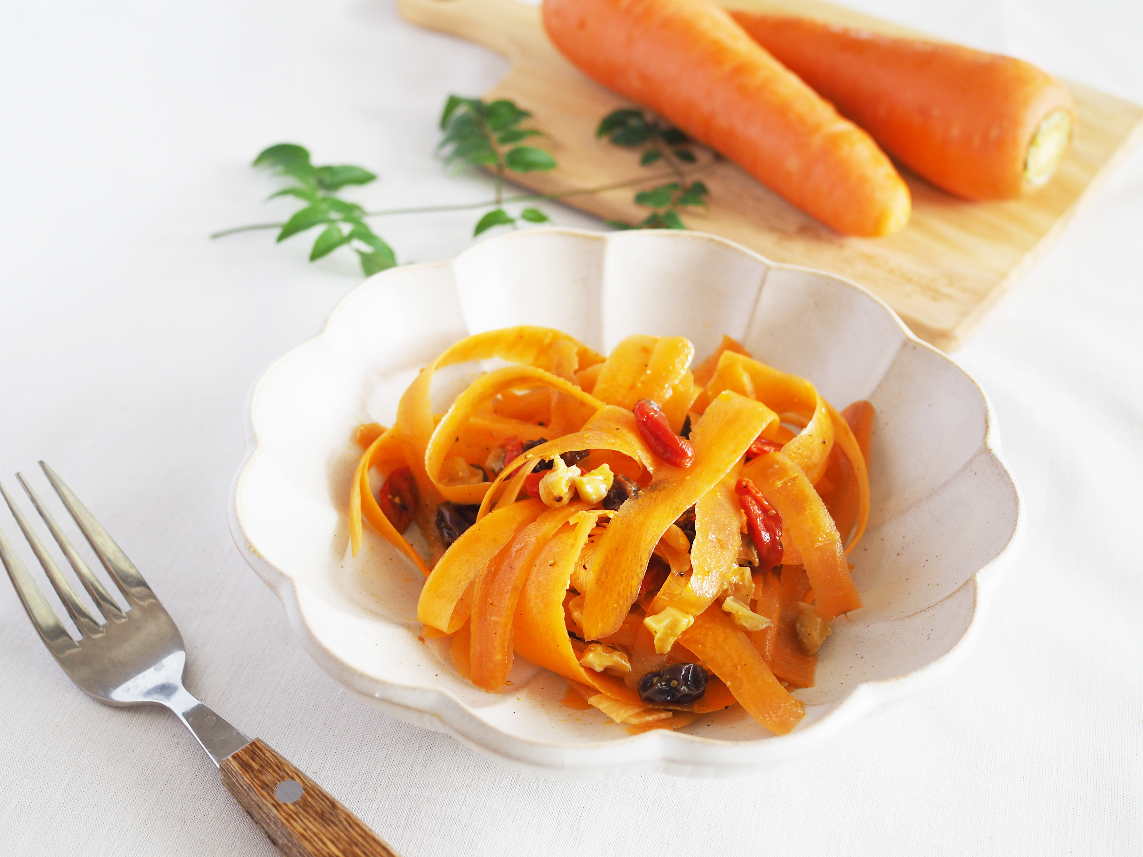 白髪が気になったら『人参とレーズンの薬膳ラペ』｜てまりofficialsite